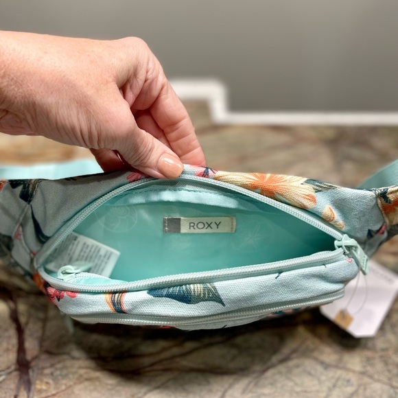 Roxy | Bags | Disney The Little Mermaid Roxy Collaboration | Poshmark